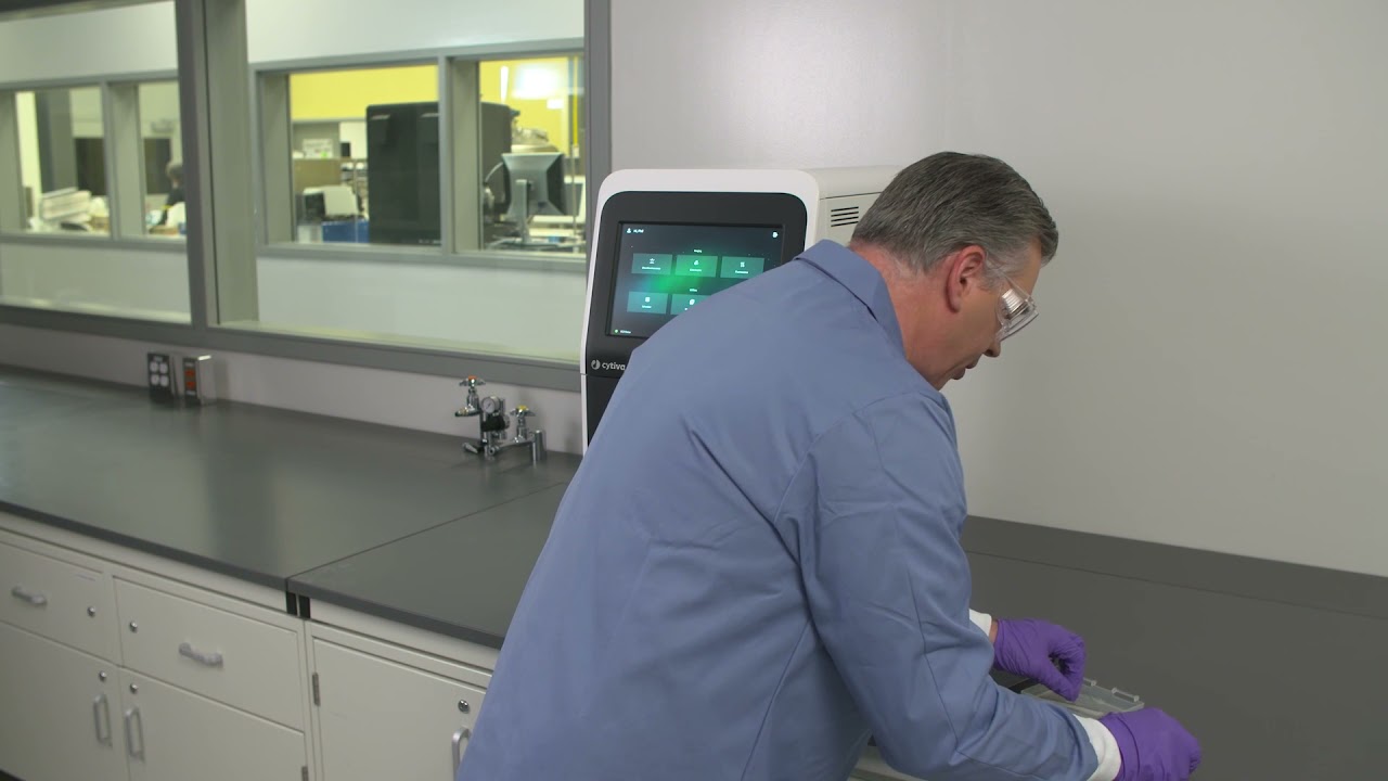 Amersham™ ImageQuant 800 Session #9: UV imaging of gels - YouTube