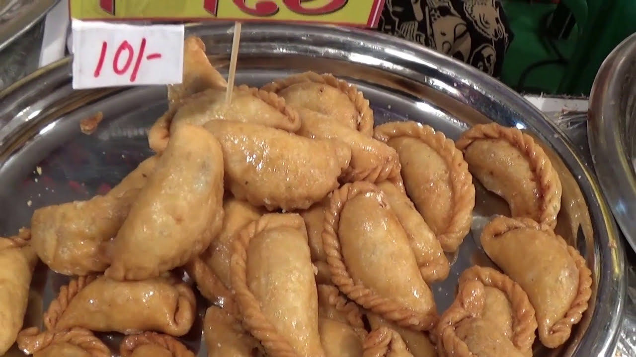 Indian Foods | Food Stall Of 'Pous Parbon' & Their Pithe, Puli ...