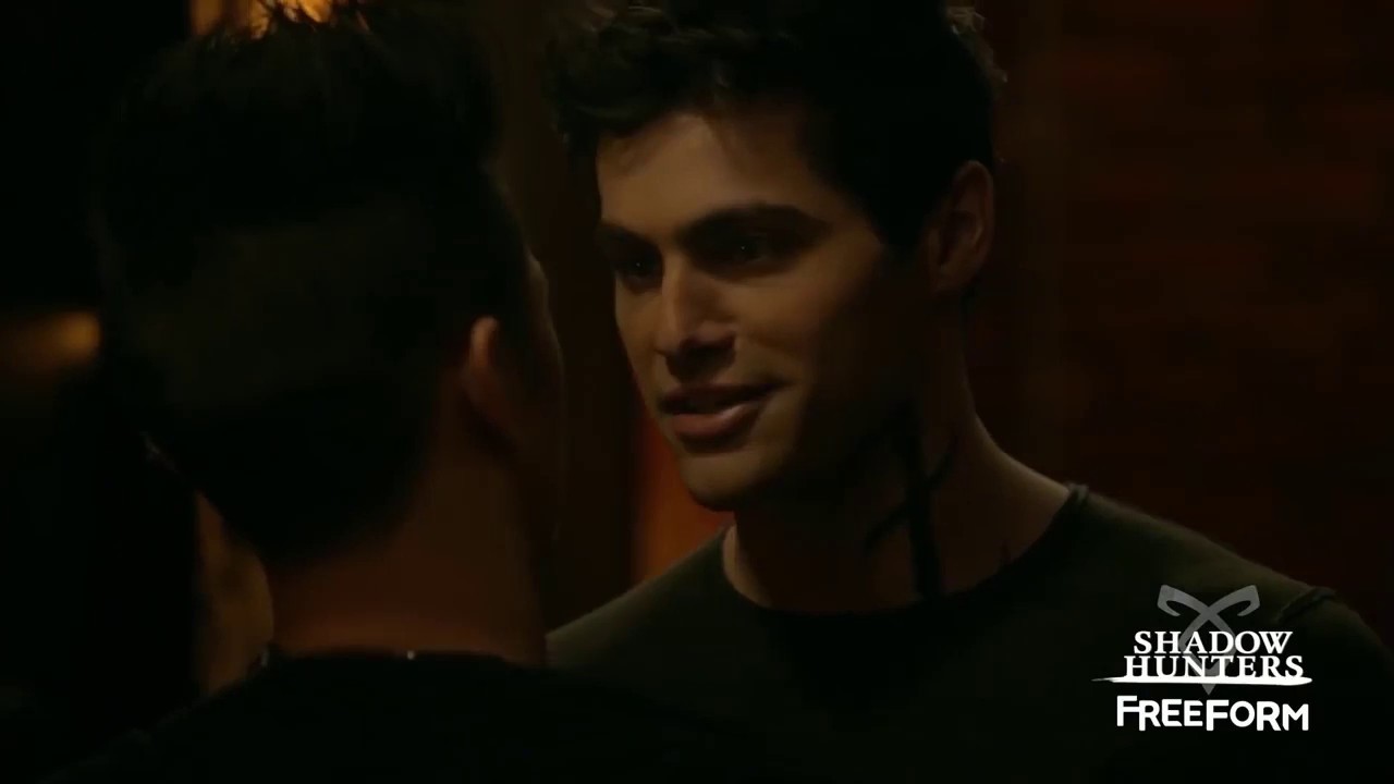 MALEC FIRST TIME 2X07 - YouTube