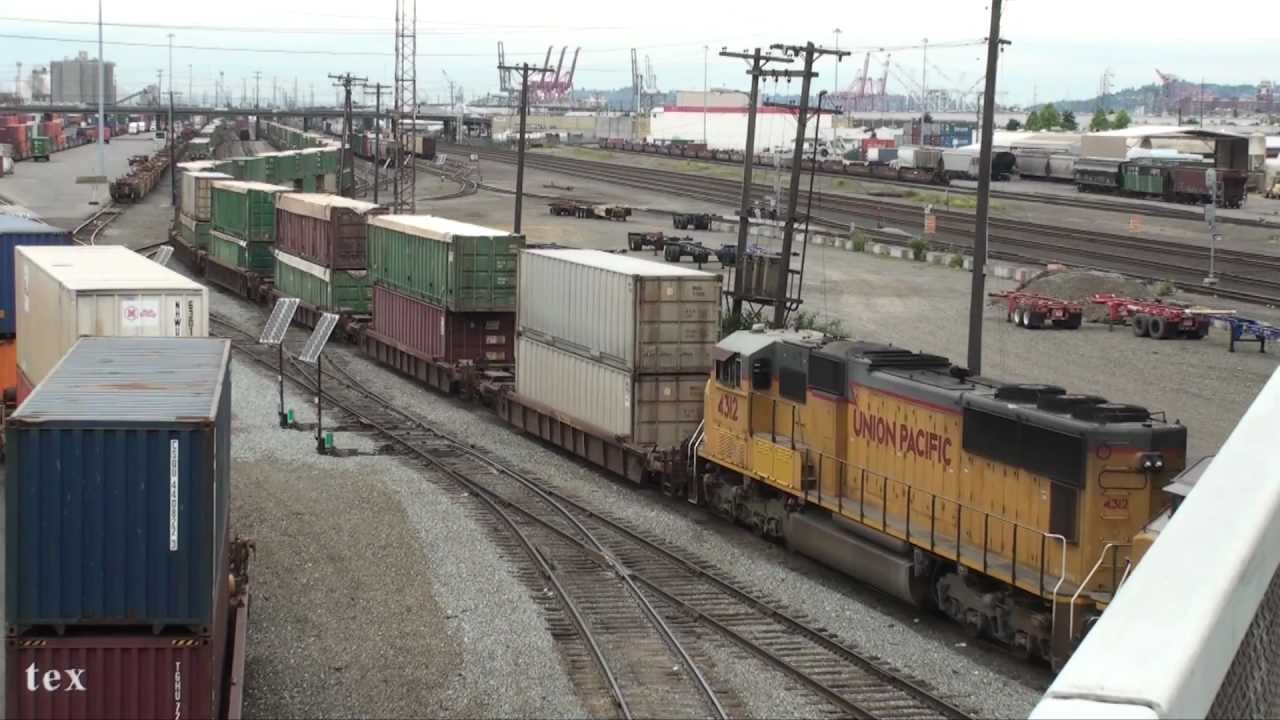 Union Pacific U-SEGL train leaving Argo Yard, Seattle, 6-28-2011 - YouTube