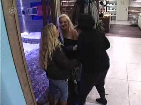 Big Brother SWE Kissing