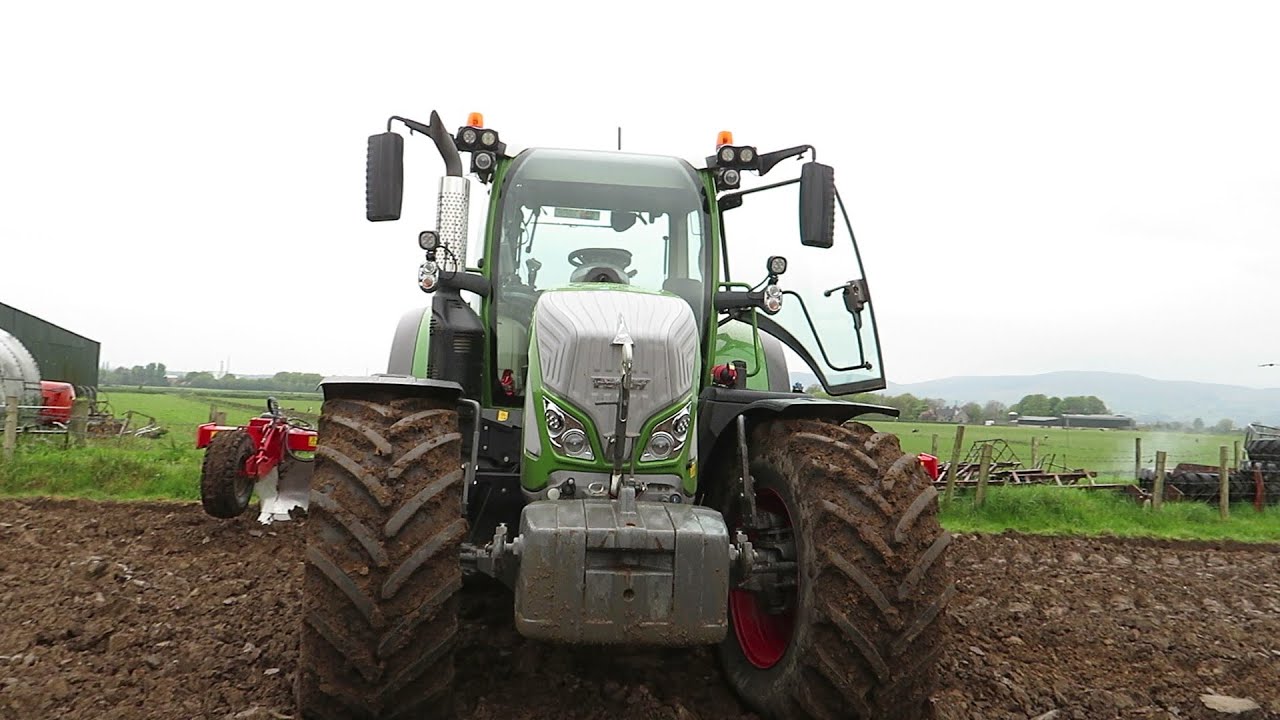 Ridging ploughed ground for potatoes with a Grimme ridger and a Fendt ...