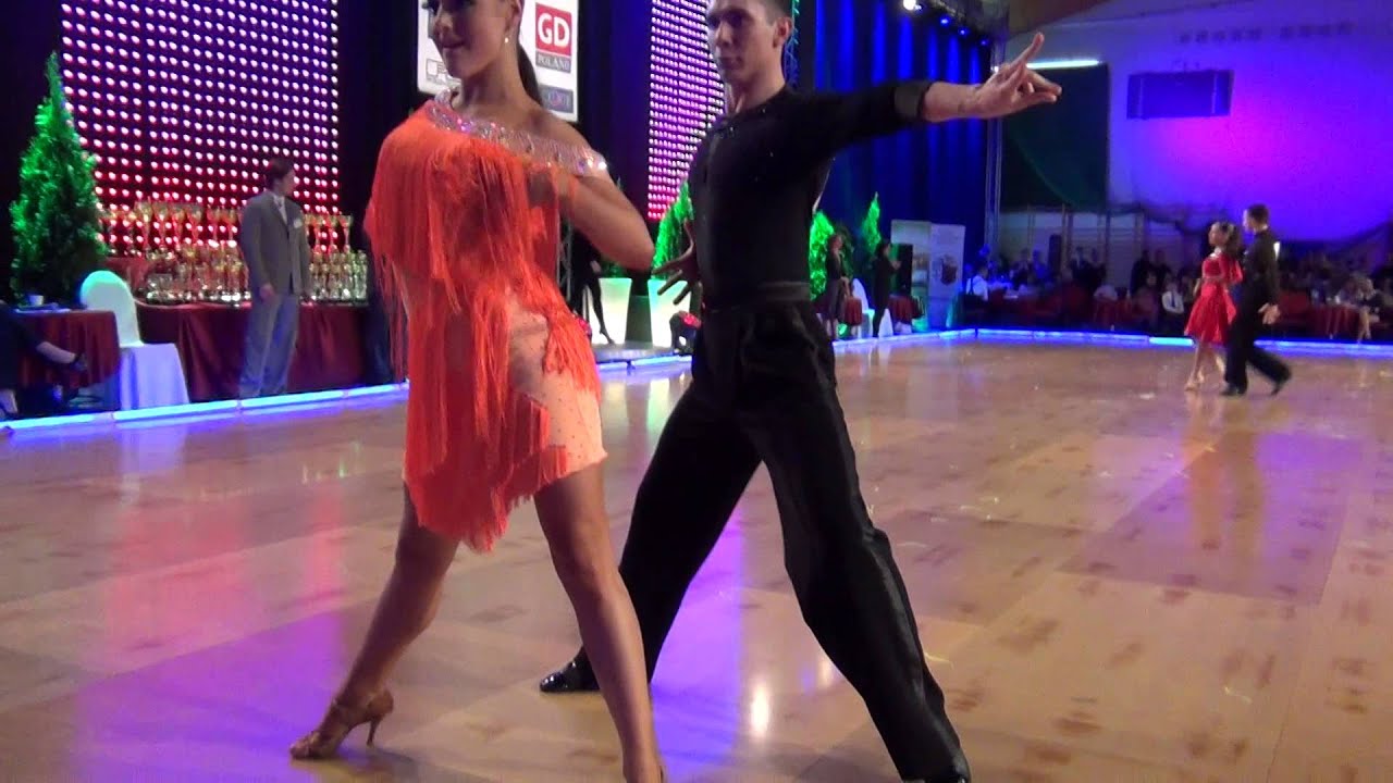 GD Dance Show Łazy 2014 Pow.15A Latin Finał Samba - YouTube