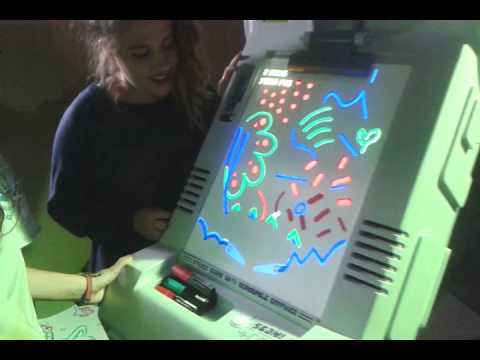 Flippaper gameplay - YouTube