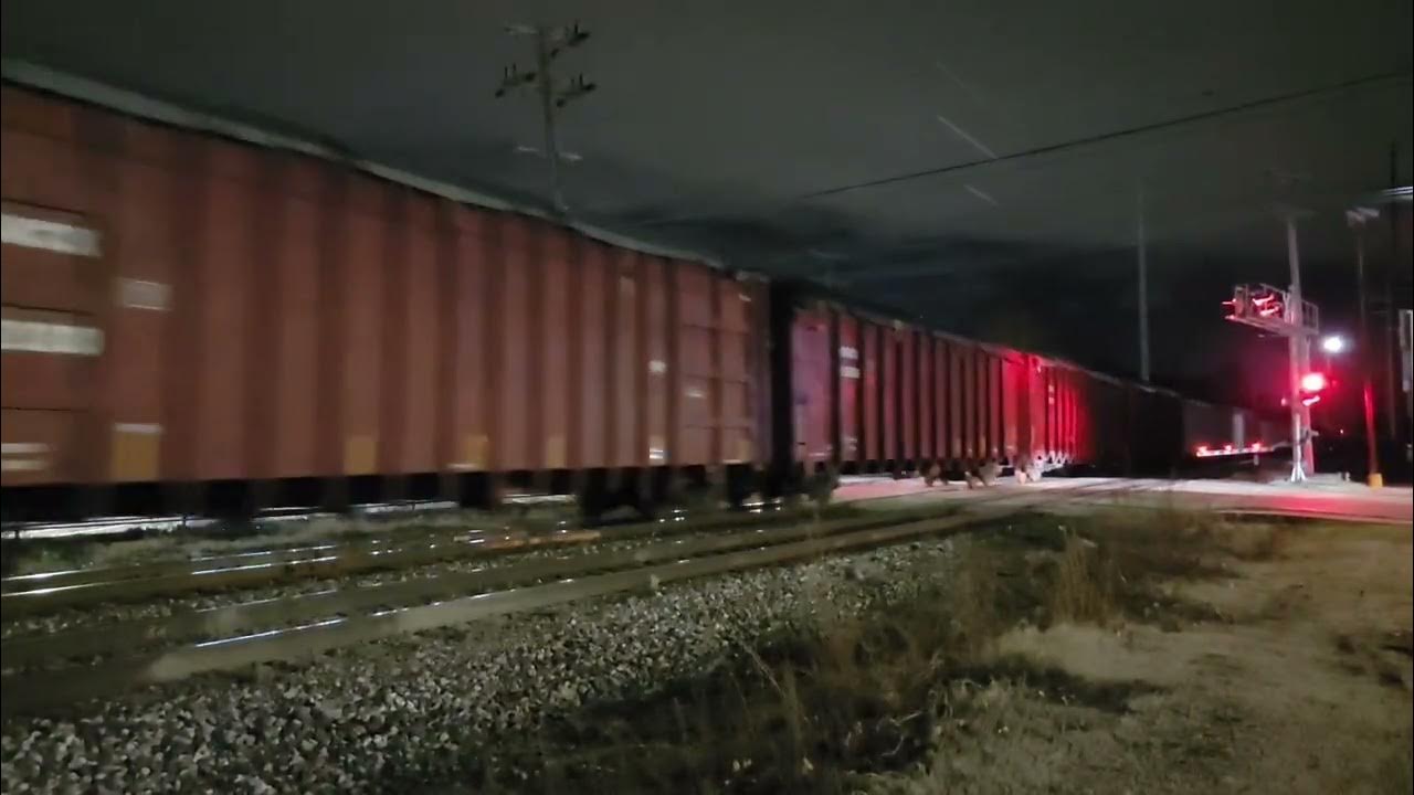 Warbonnet leading loaded BNSF Cottonseed train @ Kirkwood, MO on Cuba Sub 12/17/22 - YouTube