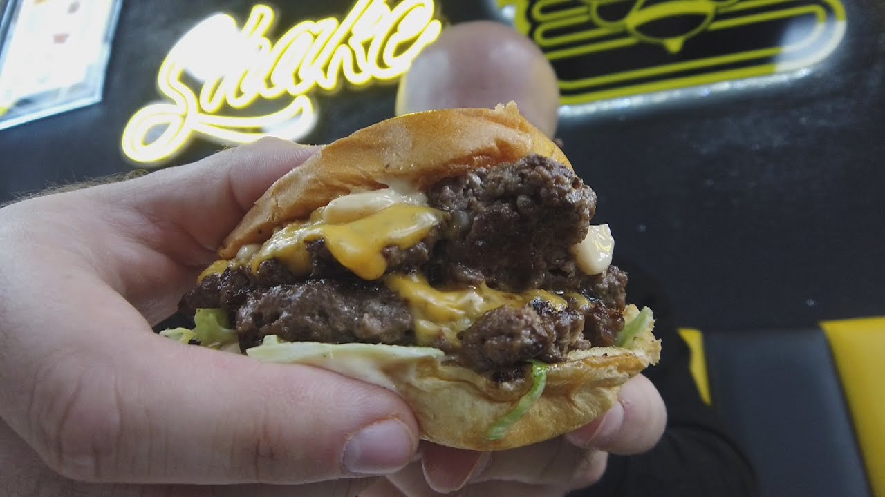 Shake Bee, Levenshulme - Chicken Burger Meal & Royal Smash Review - YouTube