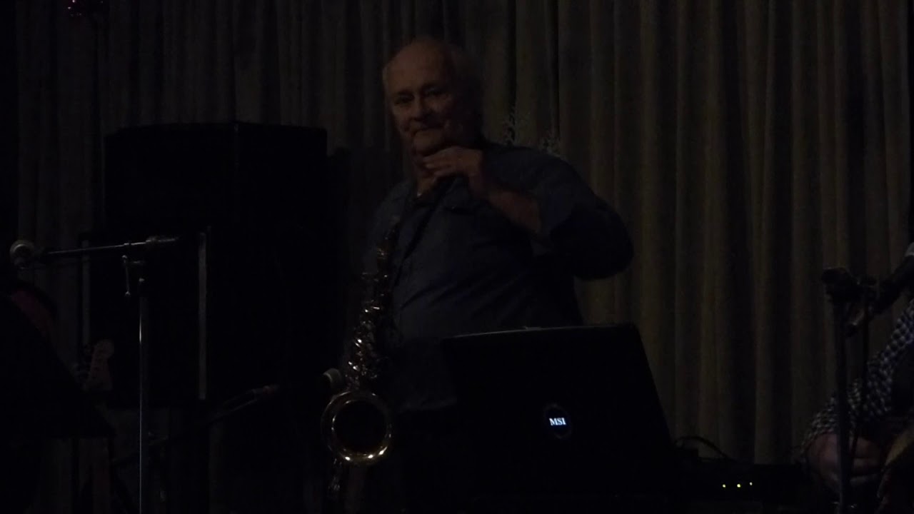 Mr Michel Rheault a la trompette - YouTube