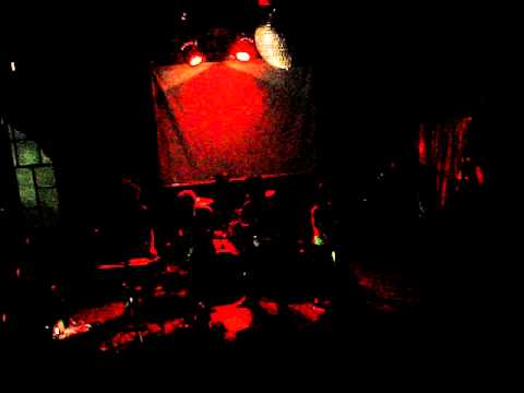 2009 11 08 al toke bar san martin MOV02543 - YouTube