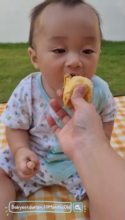 BLW Vegan Food - Cute Baby Love to Eat Durian. Taste Yummy! 宝宝喜欢吃榴莲 #shorts #vlog #blw #baby # ...