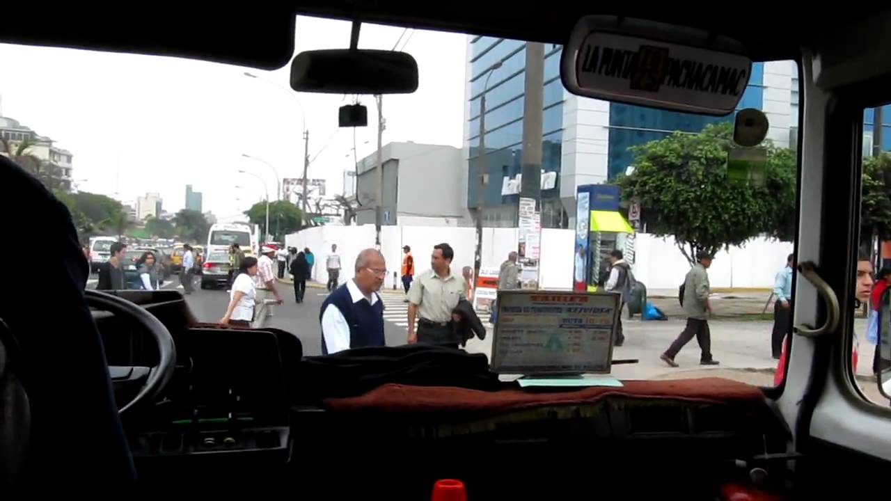 En el micro en Lima. - YouTube