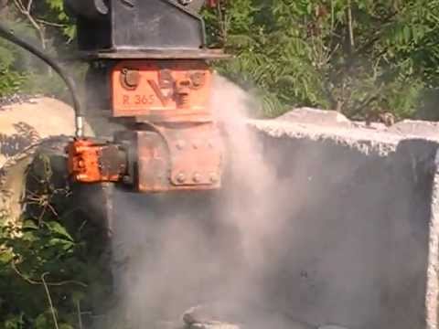 Scarifieuse sur mini pelle 331g de Groupe EGR essaie - YouTube