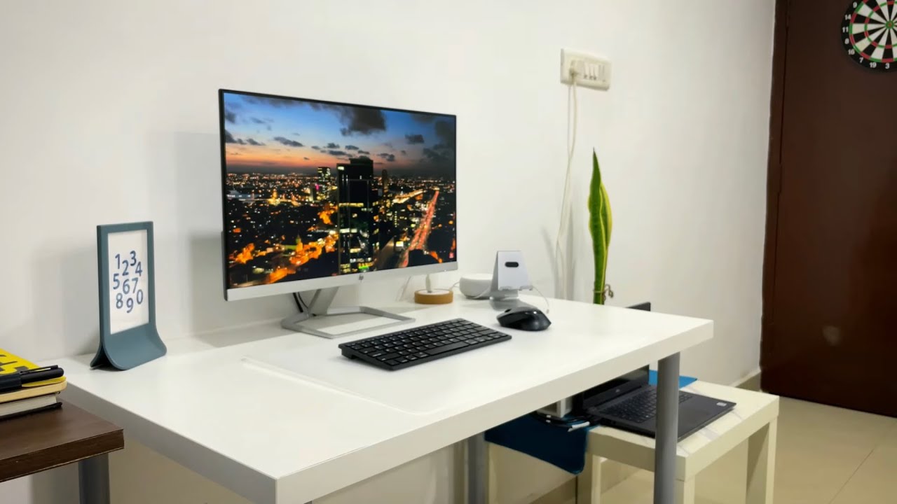 My practice of Minimalism | WFH setup - YouTube