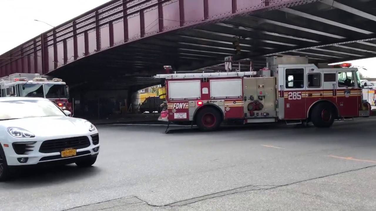 FDNY Engine 285 & Ladder 142 responding - YouTube
