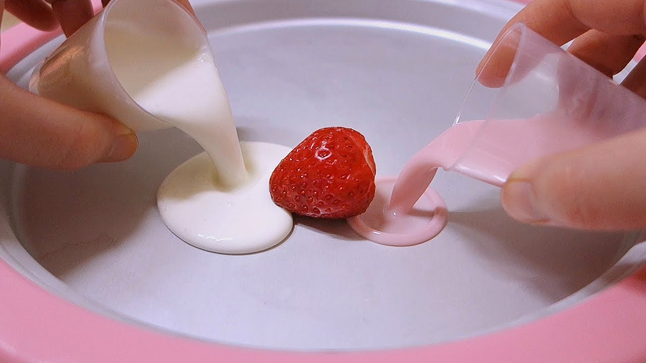 생딸기 철판아이스크림 만들기 Making Strawberry ICE CREAM ROLLS ASMR - YouTube