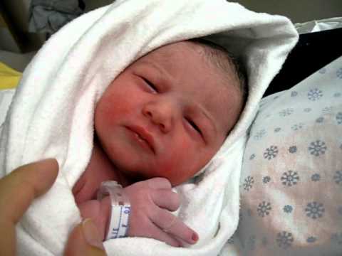 Baby Hannah's first moments in this world! - YouTube