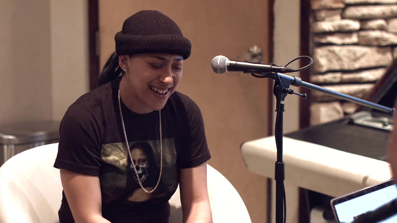 Ms Fit Queen Of The Ring BATTLE RAP - YouTube