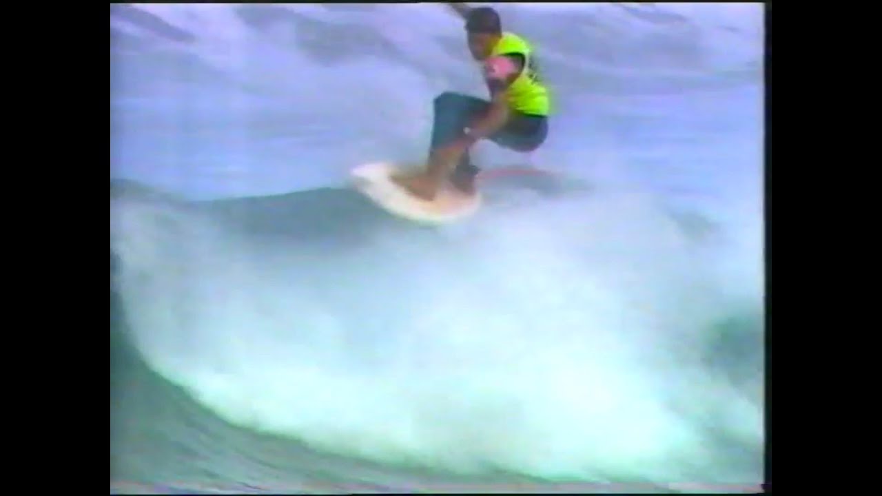 Bells Beach 87 Surfing. Old guard v new crew - Shaun Thomson v Martin ...