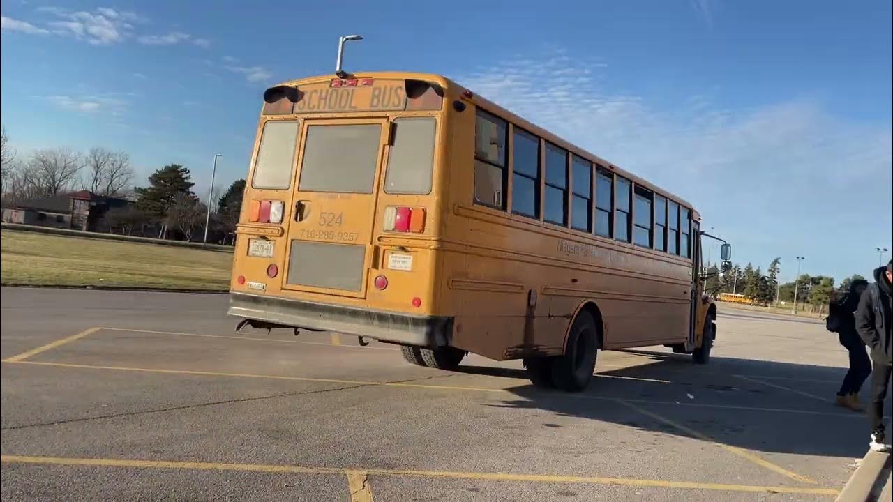 2014 Thomas C2 pull away bus 524 - YouTube