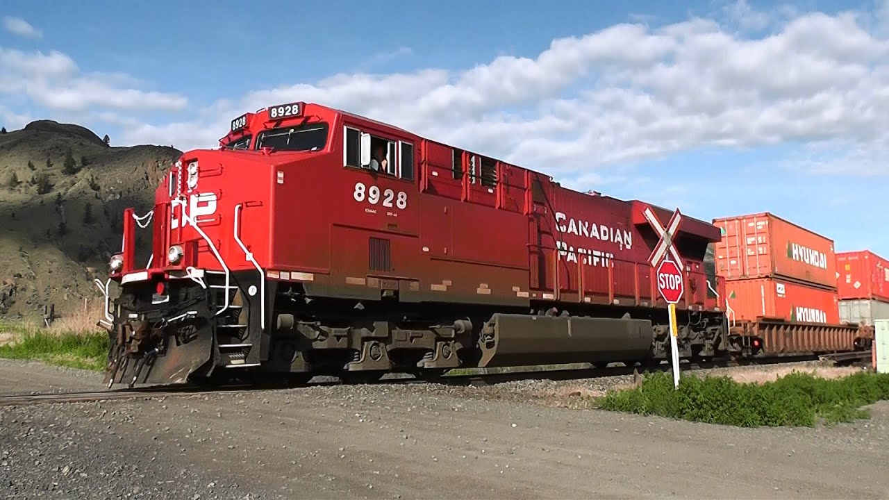 Canadian Pacific stack train eastbound@Walhachin. - YouTube