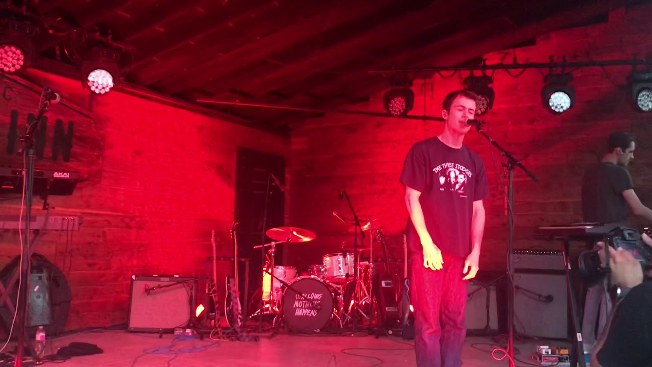 Wallows - Do Not Wait - live - YouTube