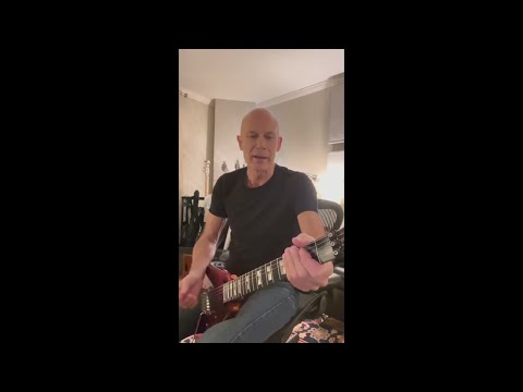 WOLF’S GUITAR LAIR EPISODE 3 : Fast as a Shark Riff