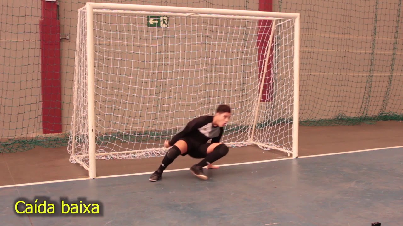 Futsal Training: How to be a GREAT Futsal keeper! - YouTube