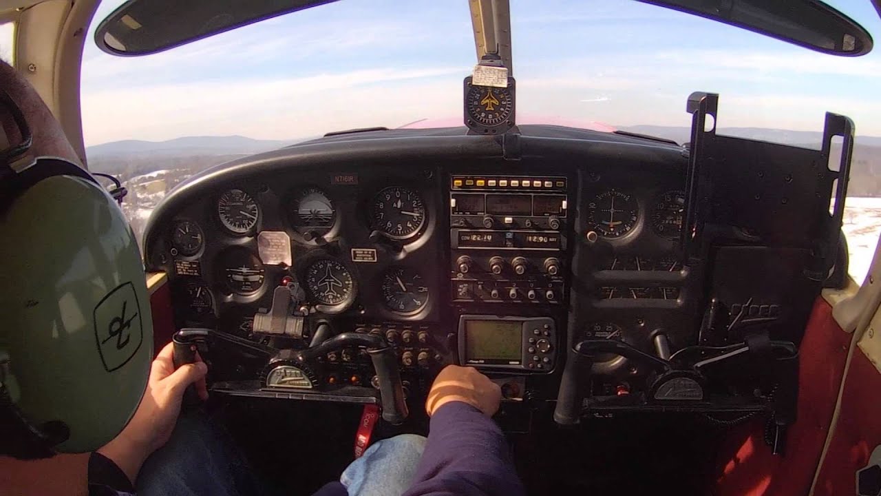 Piper Cherokee 140 Flight - YouTube