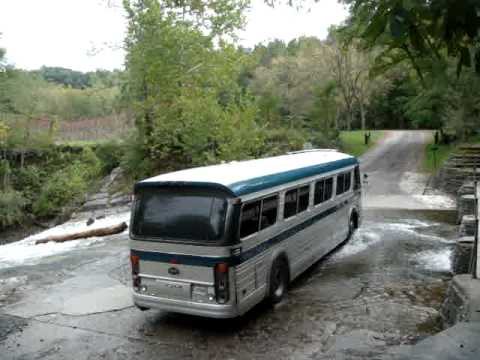 GM 4106 Greyhound Bus - YouTube