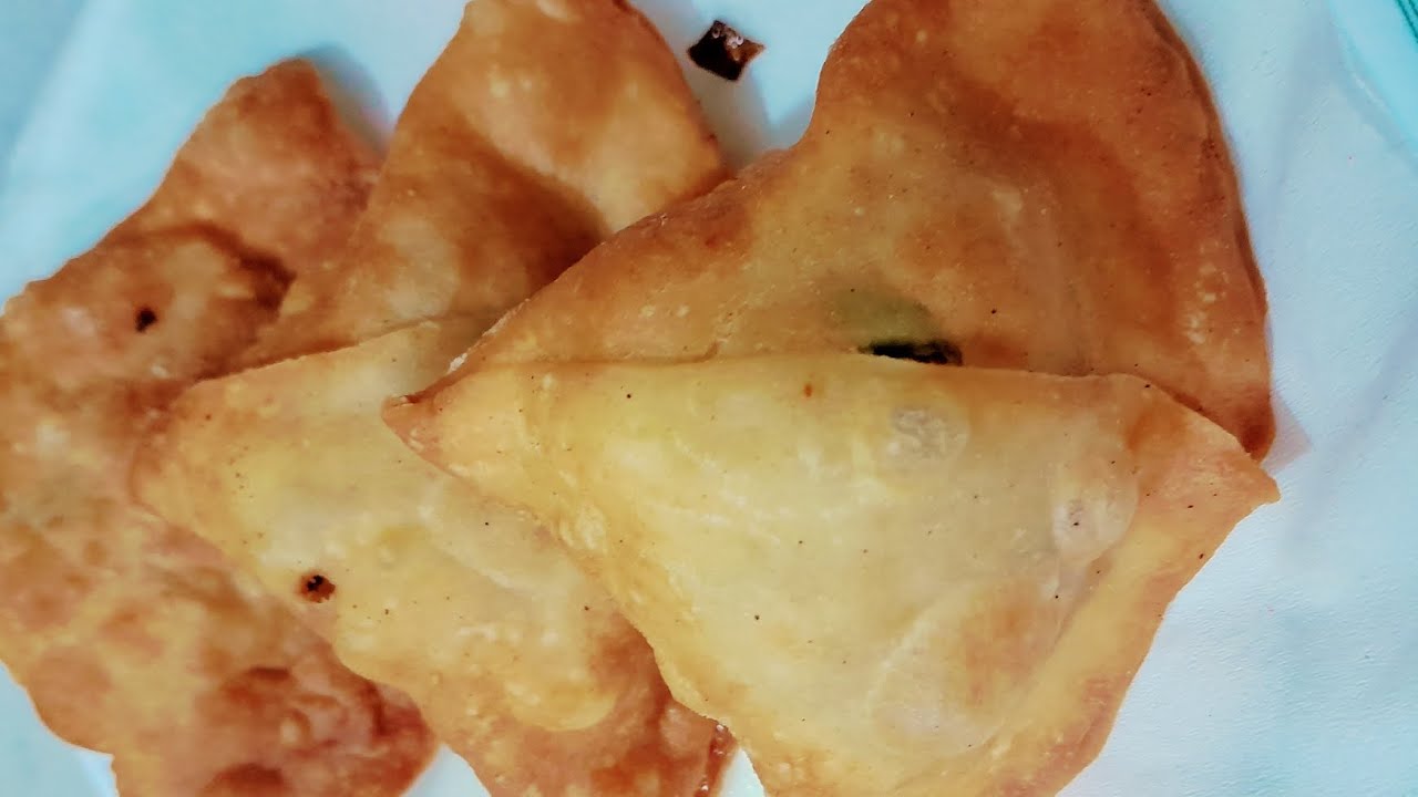 Crispy Samosa Recipe/Simple Samosa Folding Technique/Quick and easy ...