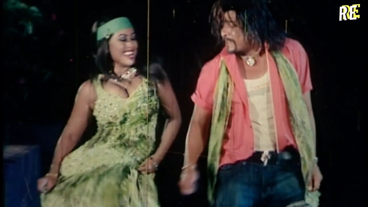 Beshi Beshi Valobesho na। বেশি বেশি ভালোবেসো না।Bangla Movie Song ...