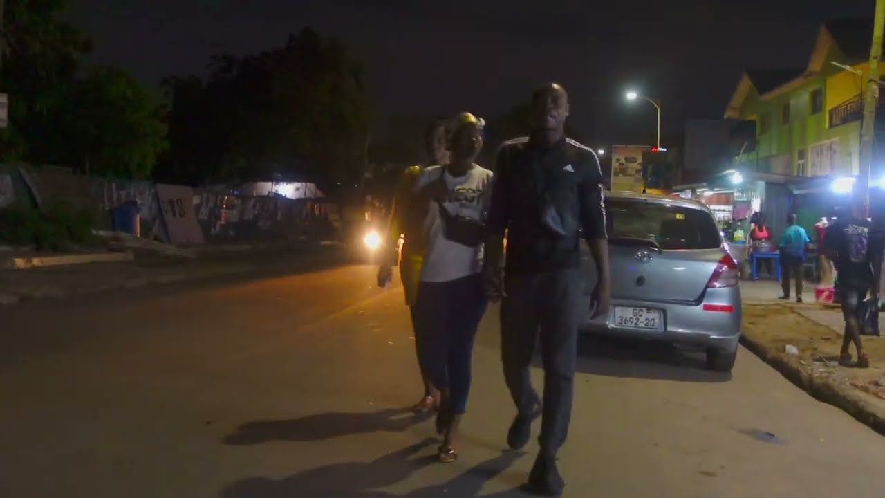 NIGHT IN GHANA COMMUNITY ACCRA STREET OXFORD - YouTube
