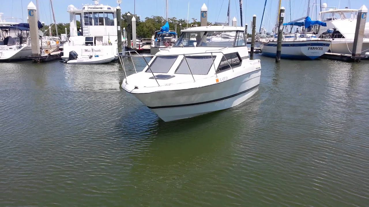 BAYLINER 2452 - YouTube