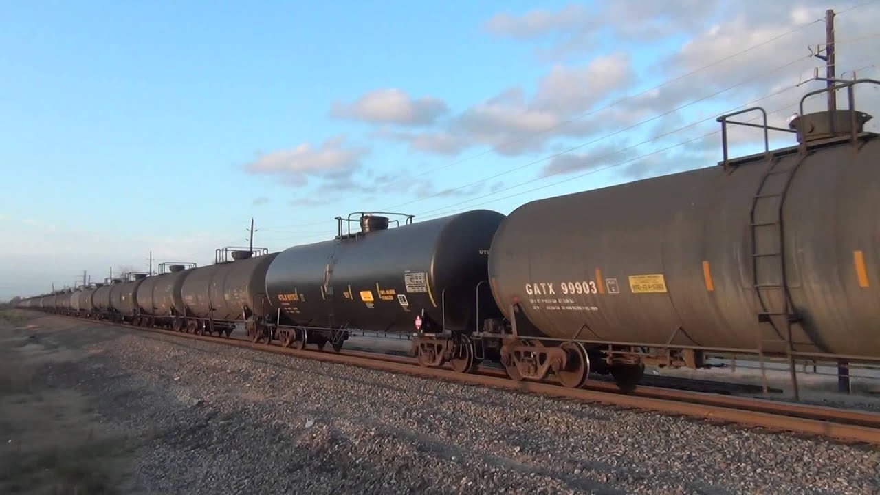 UP 8883 Leads the UPQFP - Houston, TX - YouTube