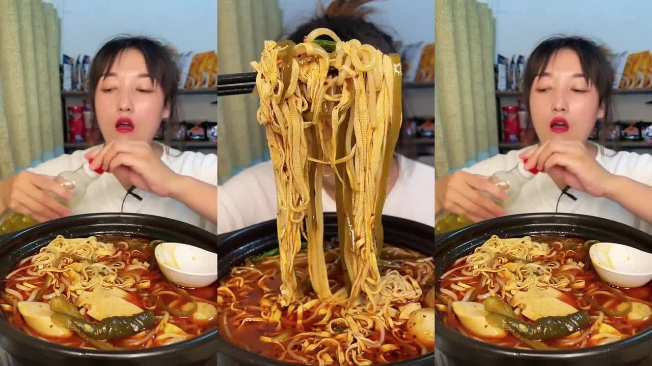 ASMR MUKBANG| Yakisoba Fire noodles! Frank Sausage, Vienna Sausage ...