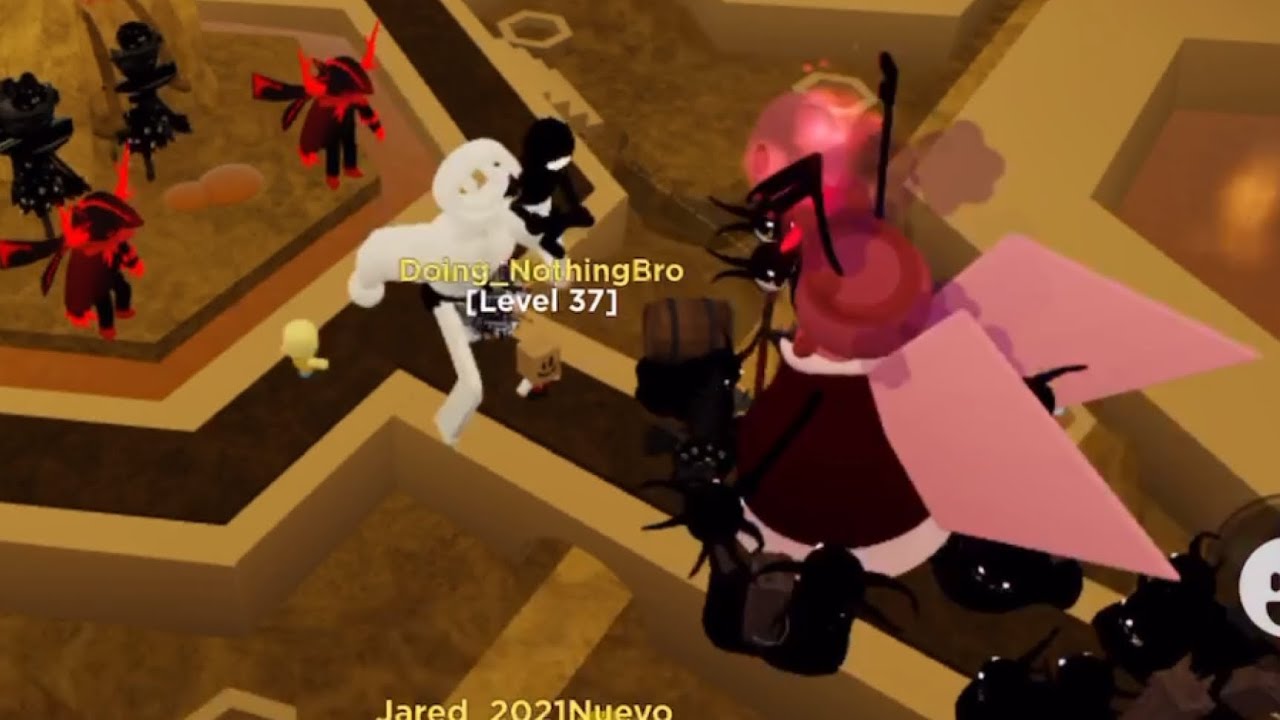 Finally beating ruby queen bee in roblox tower heroes - YouTube