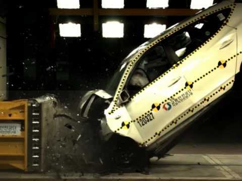 HYUNDAI_TUCSON_IX(IX35) High Speed Crash Test(100km/h) - YouTube
