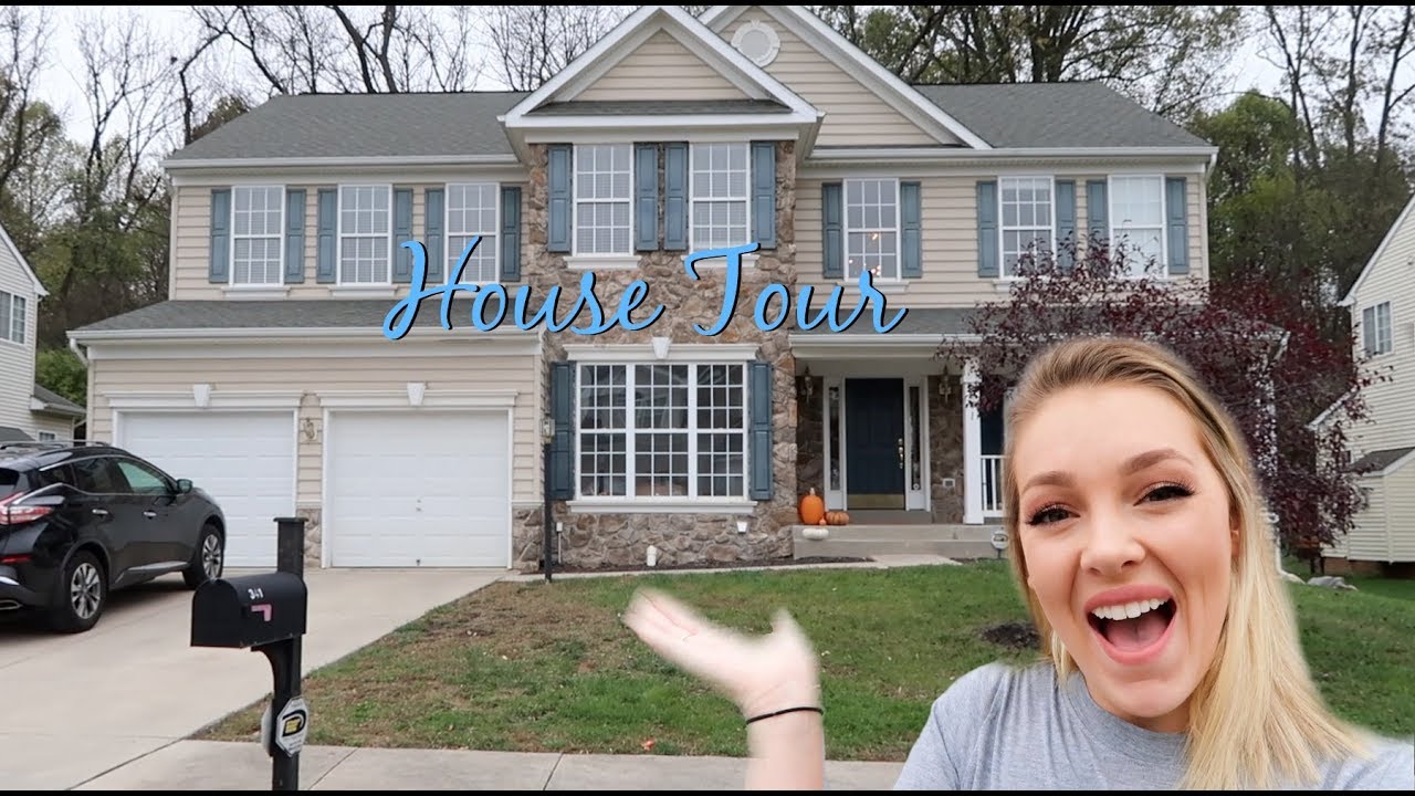 HOUSE TOUR!!!! | We bought our FIRST house - YouTube