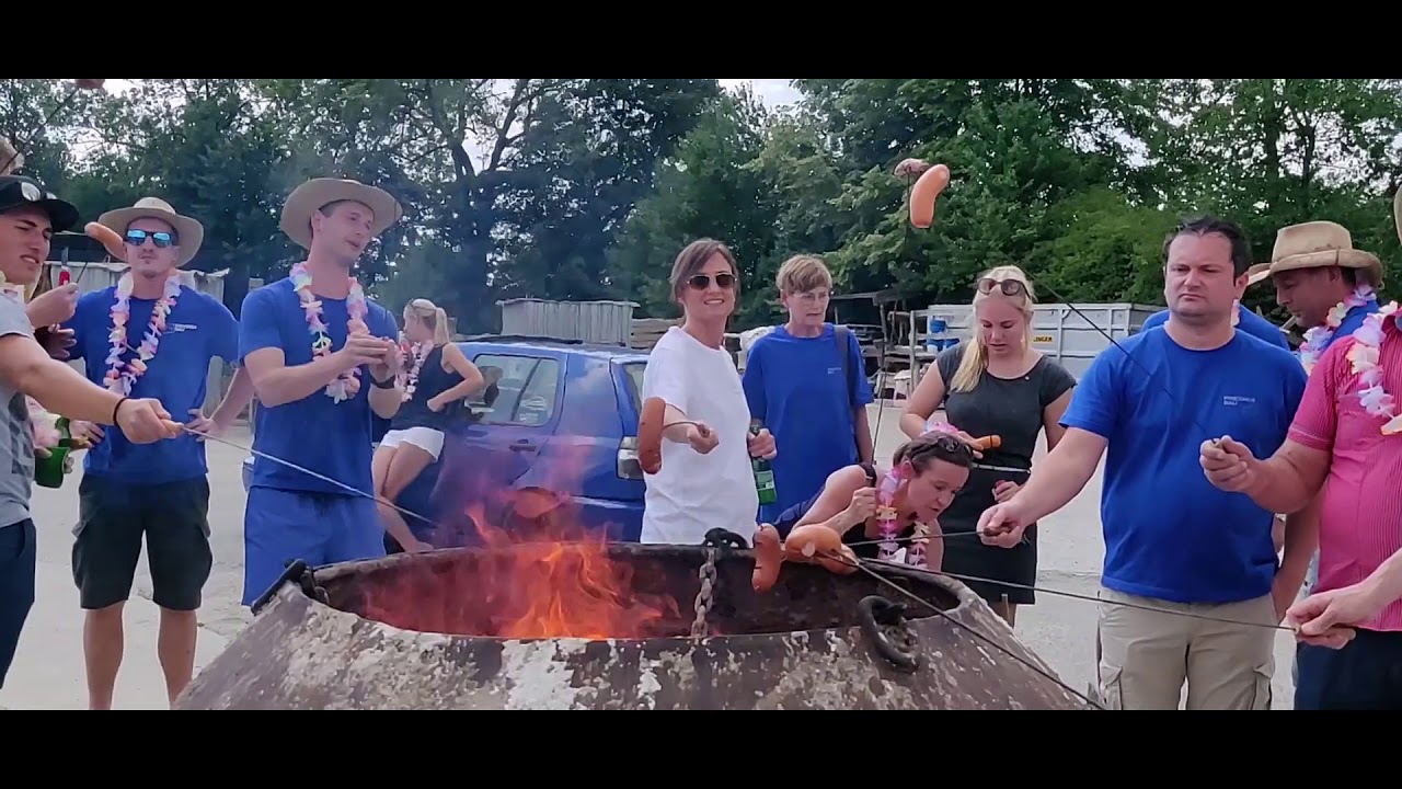 Grill & Pool Challenge | PriesnerBau GmbH - YouTube