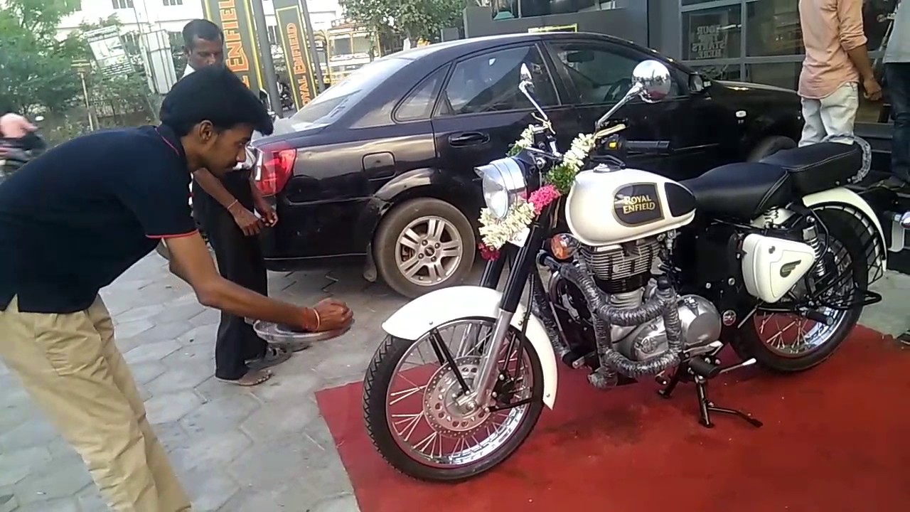 Royal Enfield BS4 classic 350 delivery. - YouTube