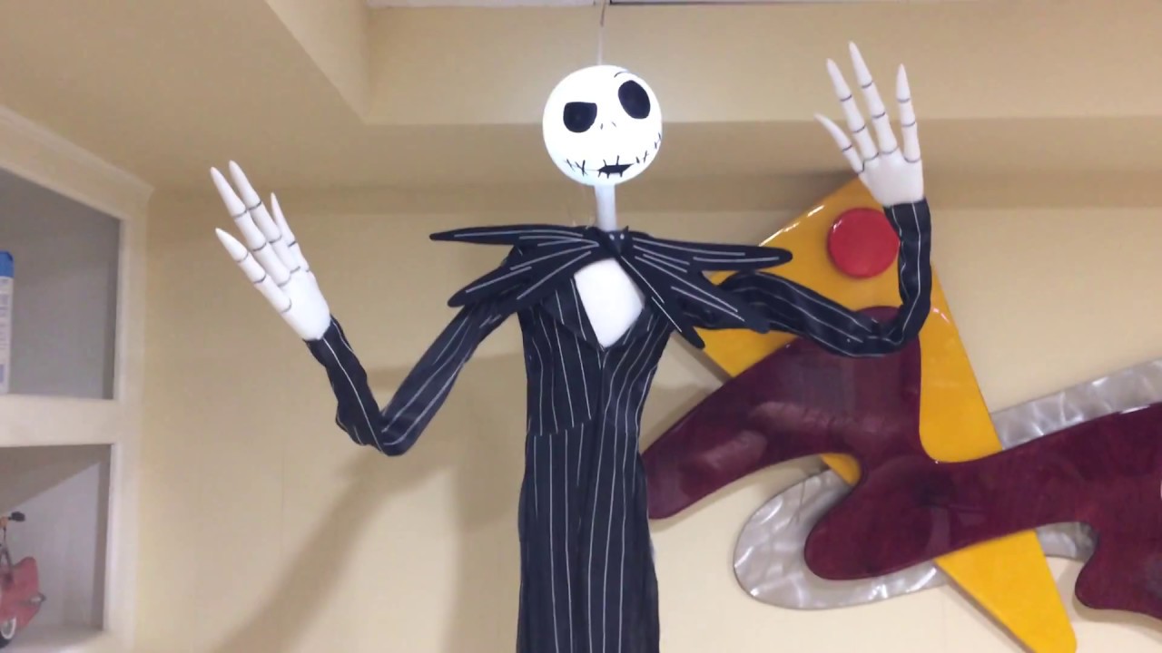 Disney Halloween Animated Hanging Jack Skellington - YouTube