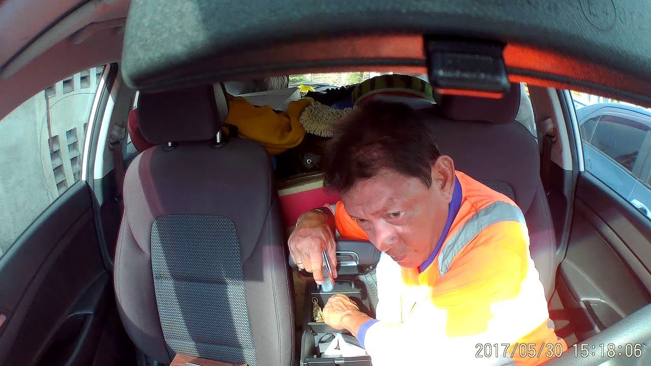 Valet Stealing Coins Caught on Camera || ViralHog - YouTube