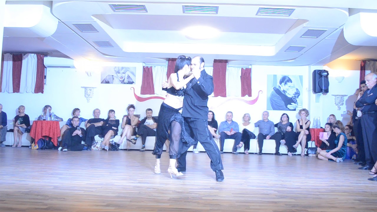 Nora Witanowsky e Juan Carlos Martinez, alla Milonga La Rotonda! 1/4 ...