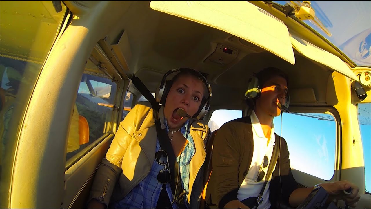 First Time Flying For Scared Girl - YouTube