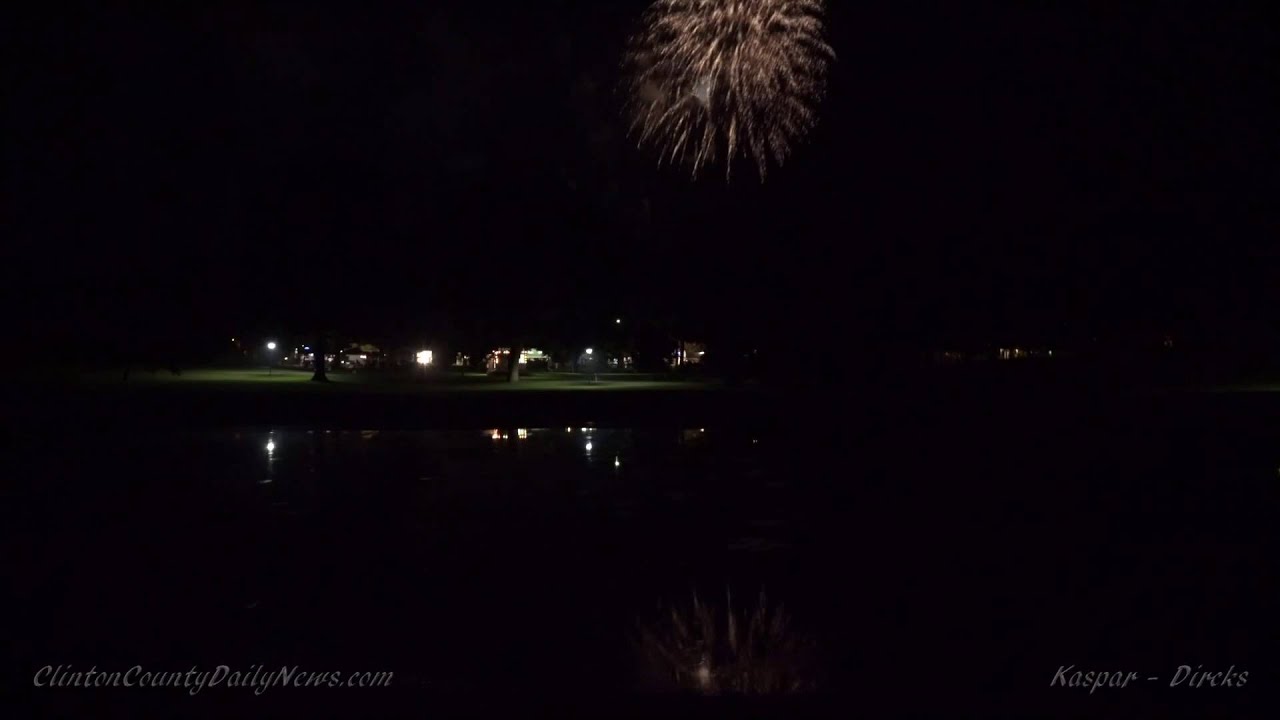2015 4th of July Frankfort Jaycees Fireworks Pond Reflections 52 second ...