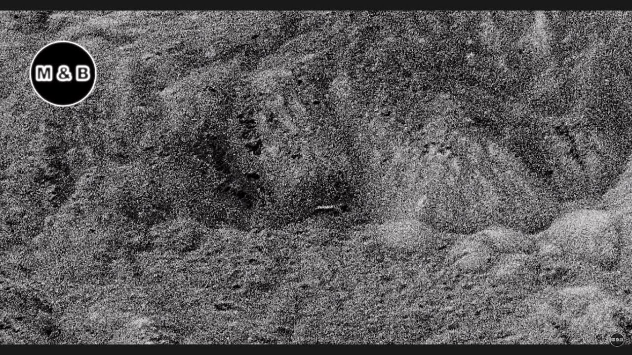 NASA Image Of Moon - Closer - Enhanced - 4K (2/2) - YouTube