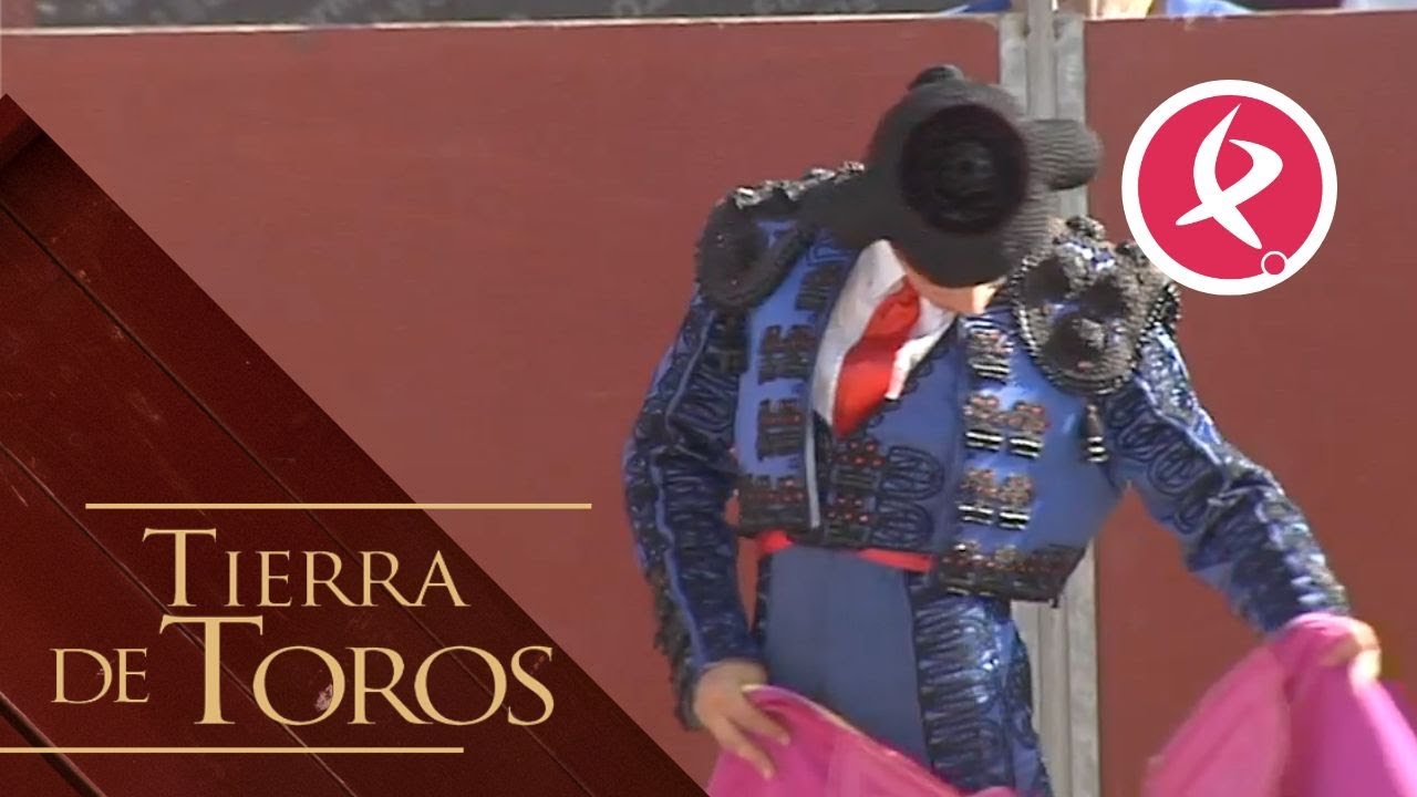 Ambiente de toros en La Roca de la Sierra | Tierra de Toros - YouTube