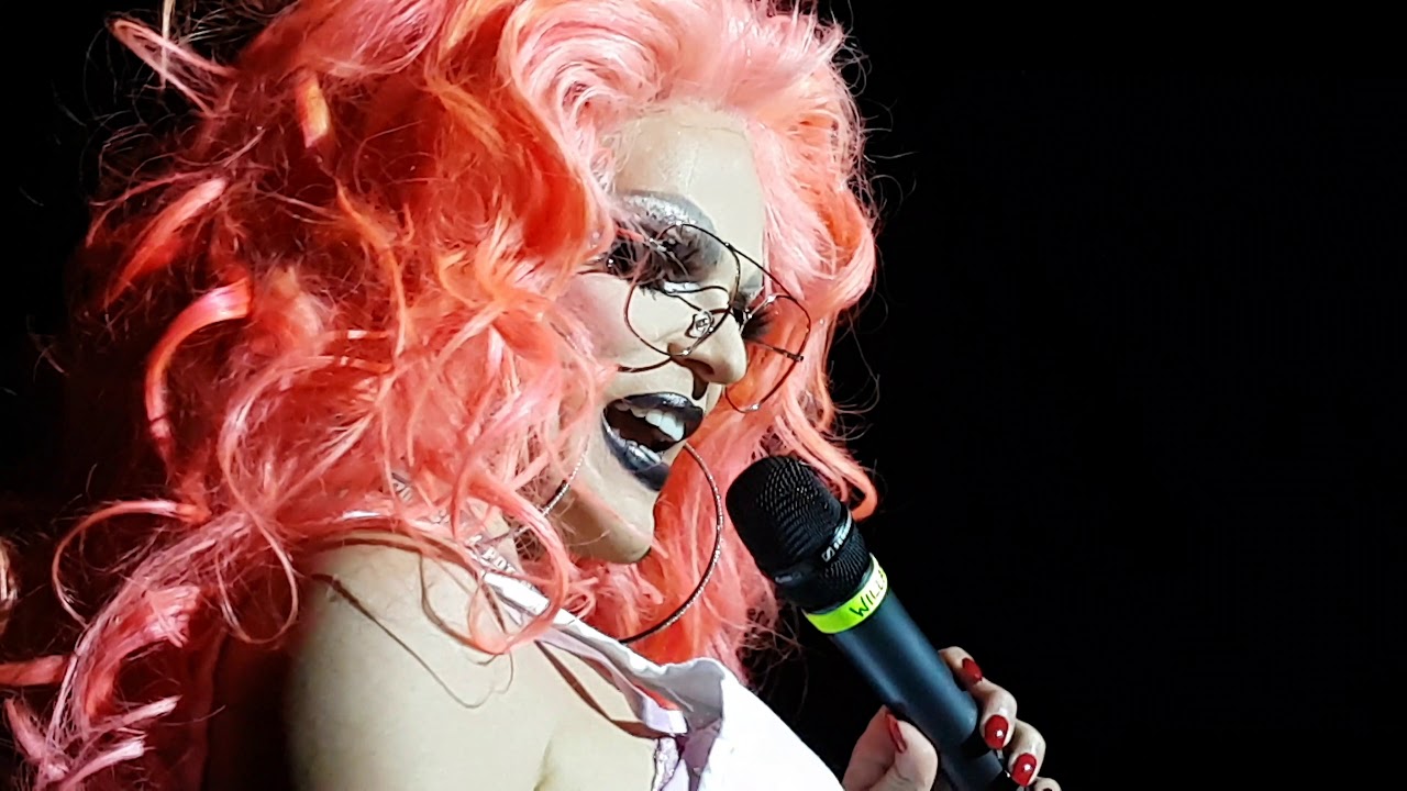 Willam Sings Live in Toronto - YouTube