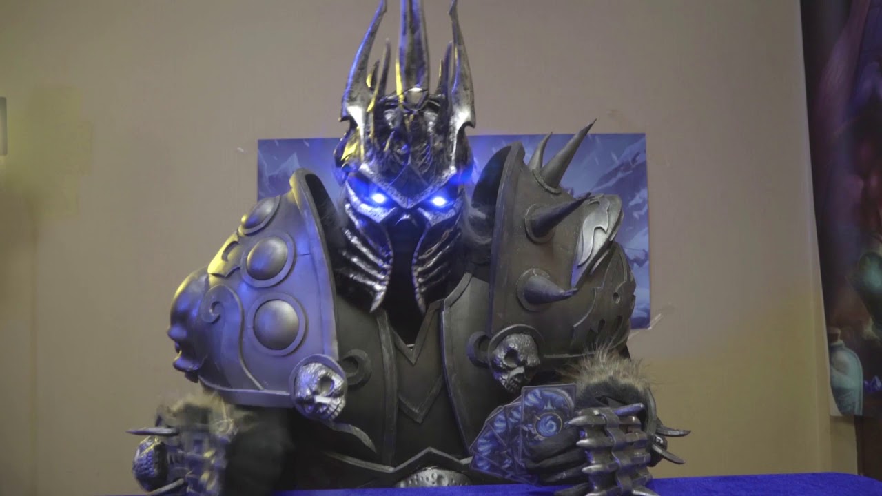 Hearthstone In Real Life！the Lich King VS Priest！ - YouTube
