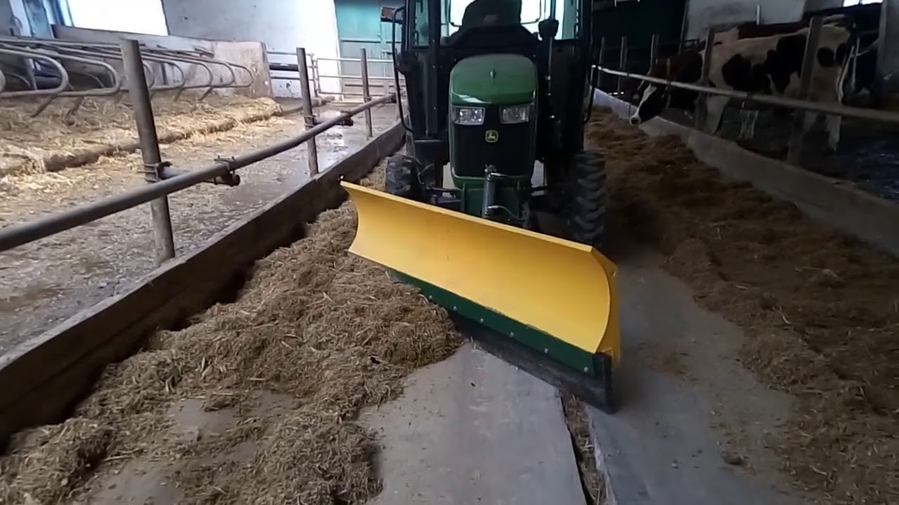 John Deere Feed Push Up Blade - YouTube
