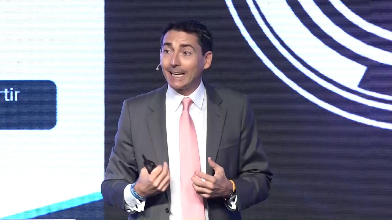 Mario Robredo, Indra en el 7° SUMMIT País Digital 2019 - YouTube